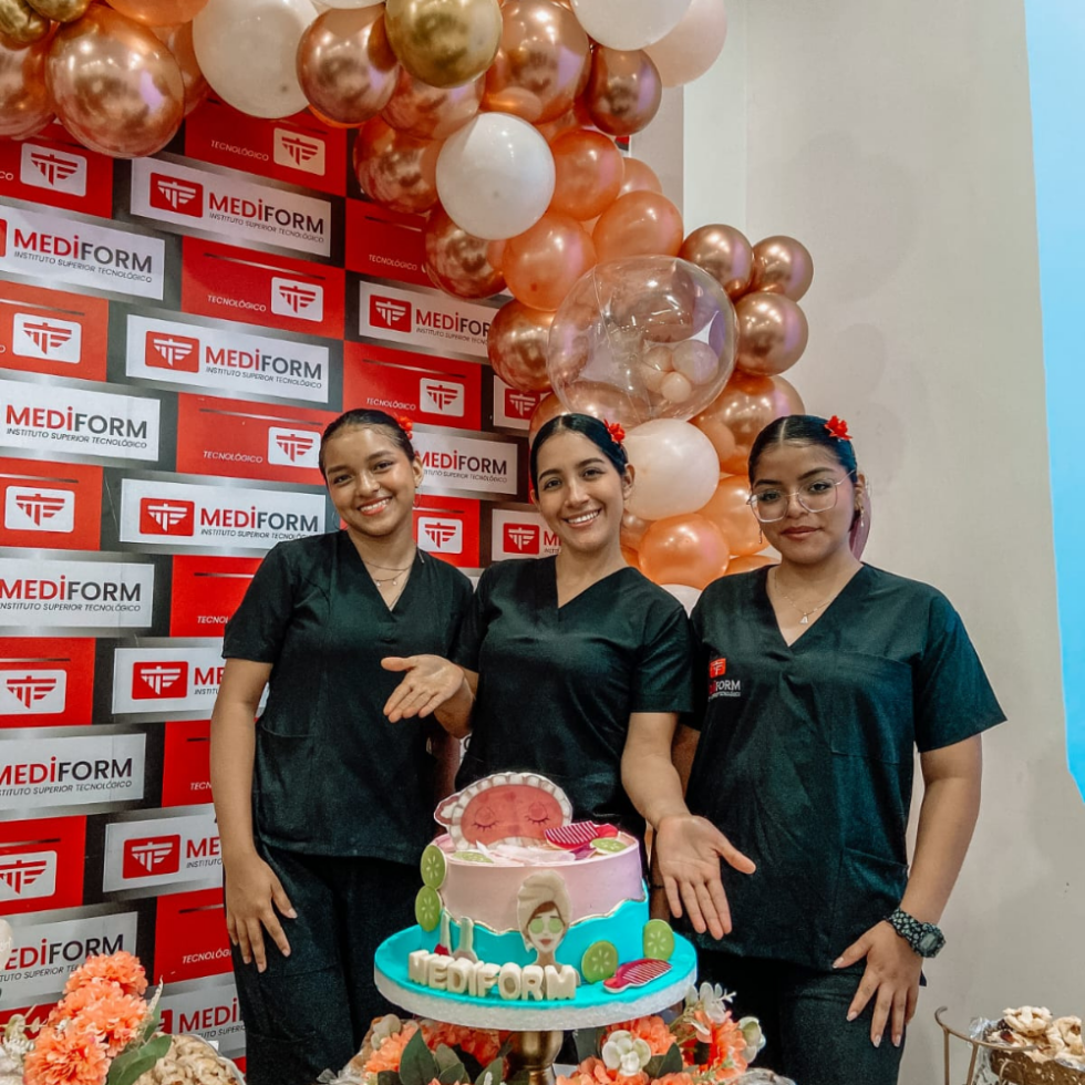 ¿Quiénes Somos? - MEDIFORM - Instituto Superior Tecnológico